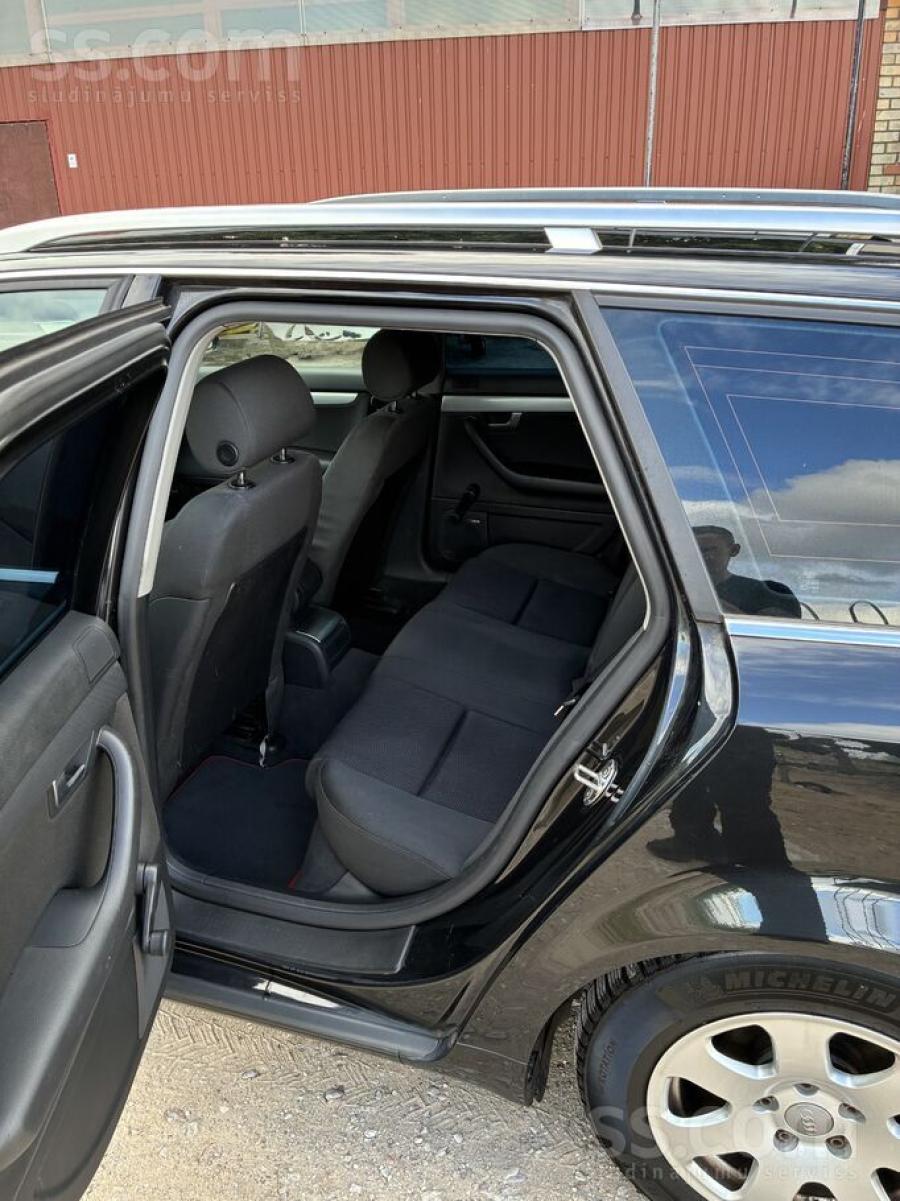 Black Audi A4 2004 in Riga, with an engine capacity of 1.90 L and mileage of 287 thousand km for 2650 €, photo 26 on AUTOMOTO.COM.LV
