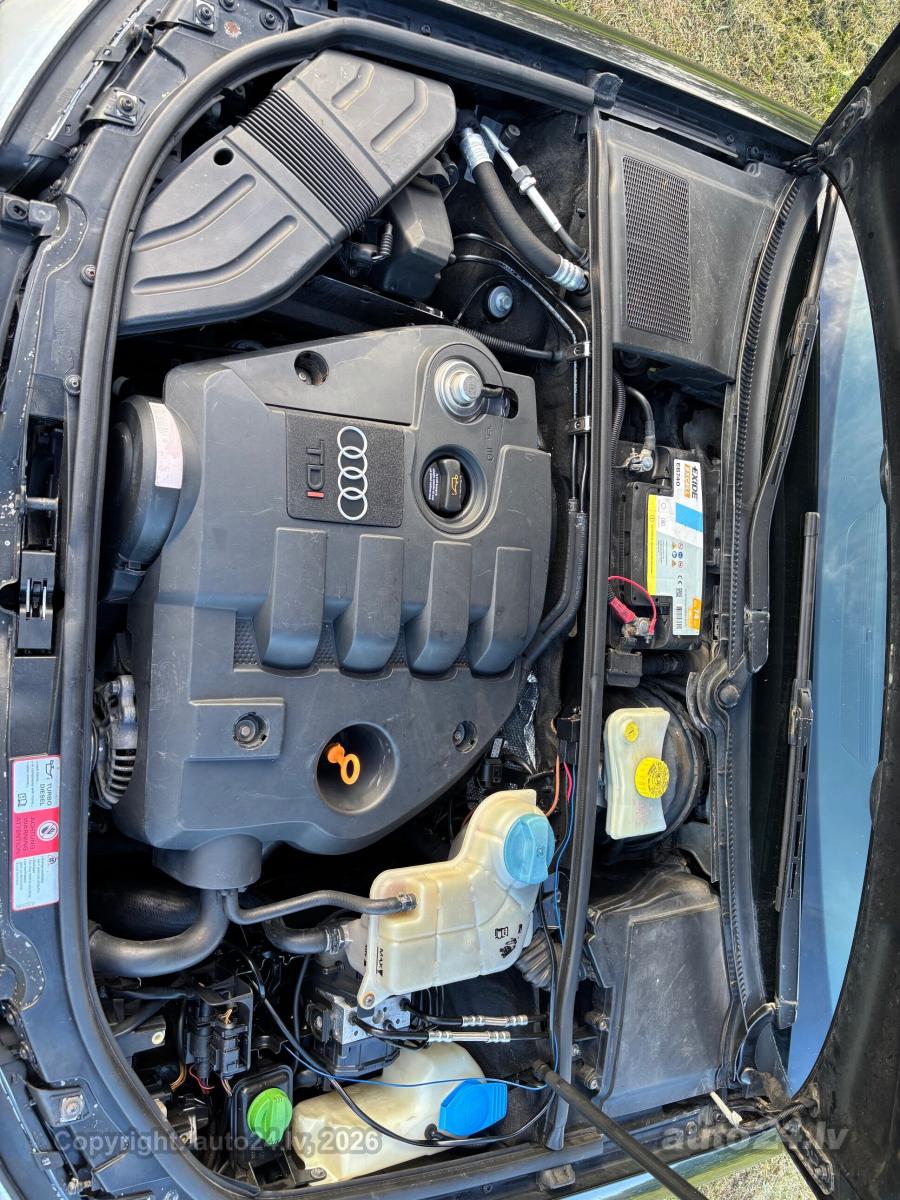 Melns Audi A4 2004 Pērnava, ar dzinēja tilpumu 1.90 L un nobraukumu 407 tūkst. km par 1650 €, foto 10 vietnē AUTOMOTO.COM.LV