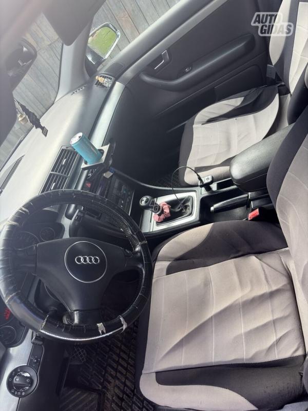Black Audi A4 2004 in Vilkaviskis, with an engine capacity of 1.90 L and mileage of 395 thousand km for 1100 €, photo 5 on AUTOMOTO.COM.LV