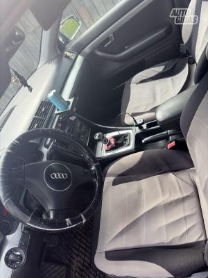 Black Audi A4 2004 in Vilkaviskis, with an engine capacity of 1.90 L and mileage of 395 thousand km for 1100 €, photo 6 on AUTOMOTO.COM.LV