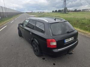 Black Audi A4 2004 in Kaunas, with an engine capacity of 2.50 L and mileage of 400 thousand km for 1199 €, photo 8 on AUTOMOTO.COM.LV