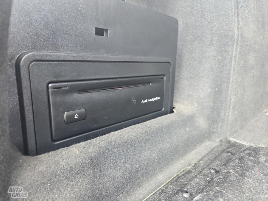Black Audi A4 2004 in Kaunas, with an engine capacity of 2.50 L and mileage of 400 thousand km for 1199 €, photo 10 on AUTOMOTO.COM.LV