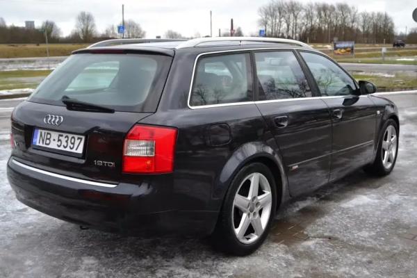 Melns Audi A4 2004 Jēkabpils, ar dzinēja tilpumu 1.90 L un nobraukumu 272 tūkst. km par 3500 €, foto 6 vietnē AUTOMOTO.COM.LV