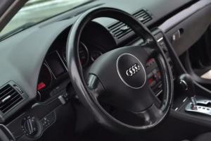 Melns Audi A4 2004 Jēkabpils, ar dzinēja tilpumu 1.90 L un nobraukumu 272 tūkst. km par 3500 €, foto 10 vietnē AUTOMOTO.COM.LV