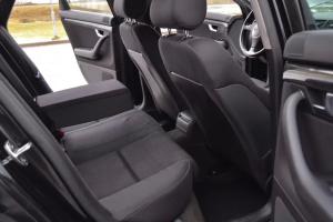 Melns Audi A4 2004 Jēkabpils, ar dzinēja tilpumu 1.90 L un nobraukumu 272 tūkst. km par 3500 €, foto 13 vietnē AUTOMOTO.COM.LV