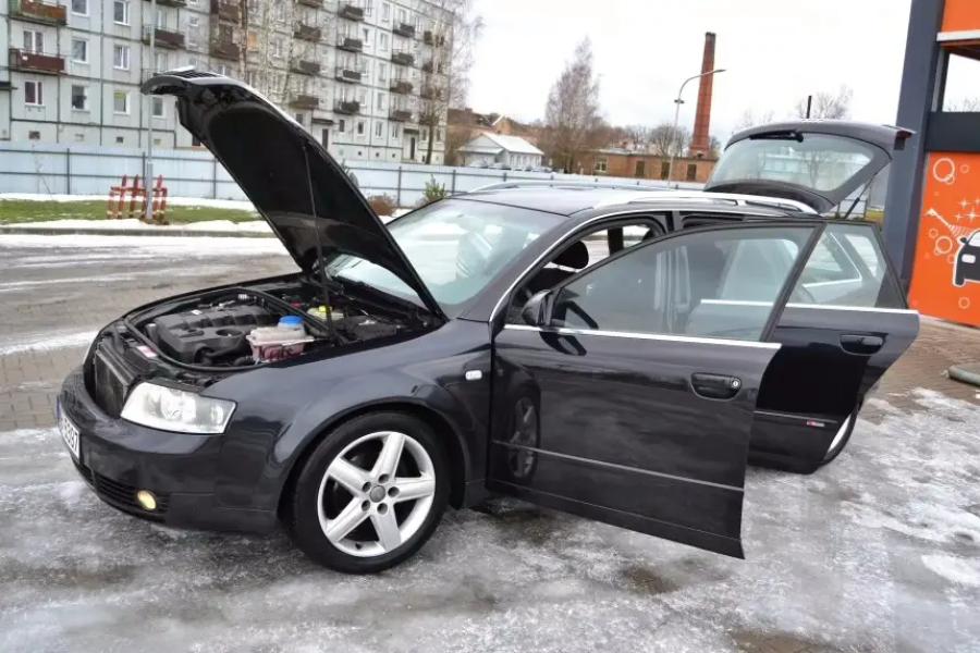 Melns Audi A4 2004 Jēkabpils, ar dzinēja tilpumu 1.90 L un nobraukumu 272 tūkst. km par 3500 €, foto 15 vietnē AUTOMOTO.COM.LV