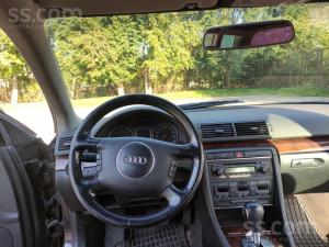 Black Audi A4 2004 in Riga, with an engine capacity of 2.50 L and mileage of 304 thousand km for 550 €, photo 6 on AUTOMOTO.COM.LV