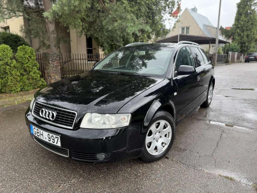Black Audi A4 2004 in Kaunas, with an engine capacity of 1.90 L and mileage of 377 thousand km for 1000 €, photo 1 on AUTOMOTO.COM.LV