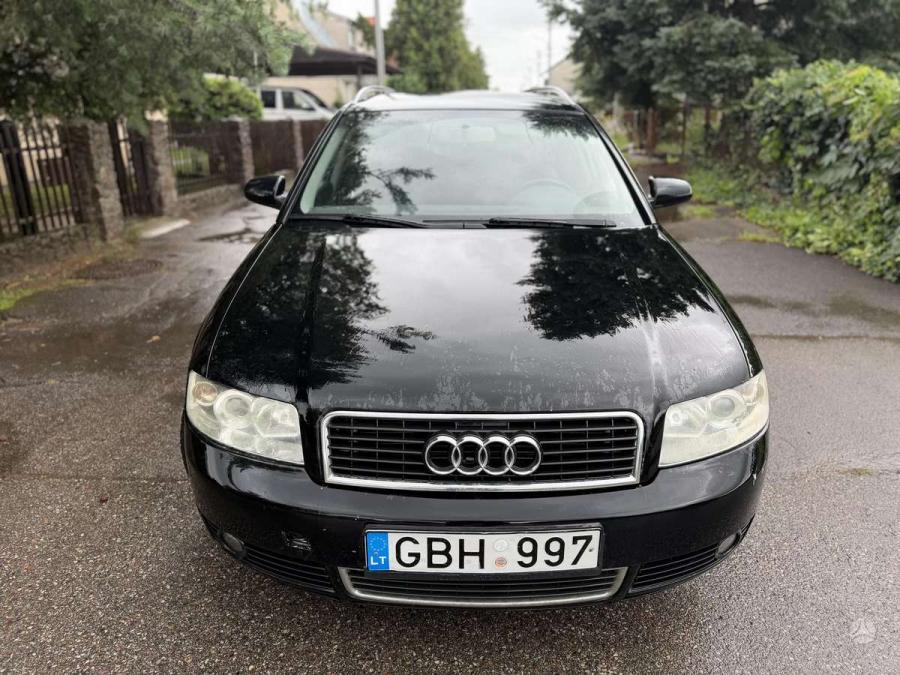 Black Audi A4 2004 in Kaunas, with an engine capacity of 1.90 L and mileage of 377 thousand km for 1000 €, photo 4 on AUTOMOTO.COM.LV