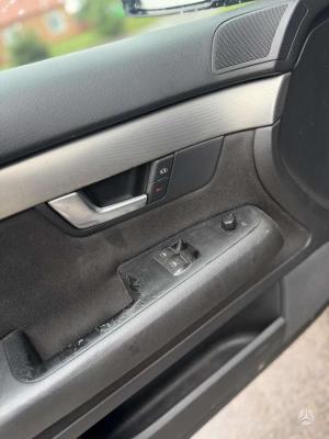 Black Audi A4 2004 in Kaunas, with an engine capacity of 1.90 L and mileage of 377 thousand km for 1000 €, photo 16 on AUTOMOTO.COM.LV