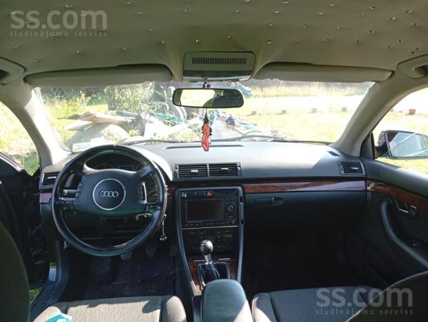 Melns Audi A4 2004 Rīga, ar dzinēja tilpumu 2.50 L un nobraukumu 395 tūkst. km par 650 €, foto 5 vietnē AUTOMOTO.COM.LV