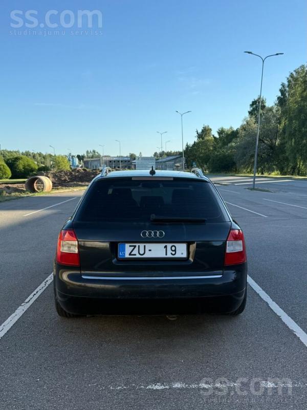Melns Audi A4 2004 Valmiera, ar dzinēja tilpumu 2.50 L un nobraukumu 367 tūkst. km par 1800 €, foto 3 vietnē AUTOMOTO.COM.LV