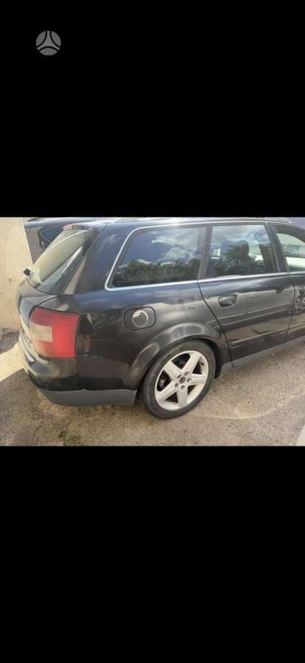 Melns Audi A4 2004 Panevēža, ar dzinēja tilpumu 2.50 L un nobraukumu 286 tūkst. km par 950 €, foto 4 vietnē AUTOMOTO.COM.LV