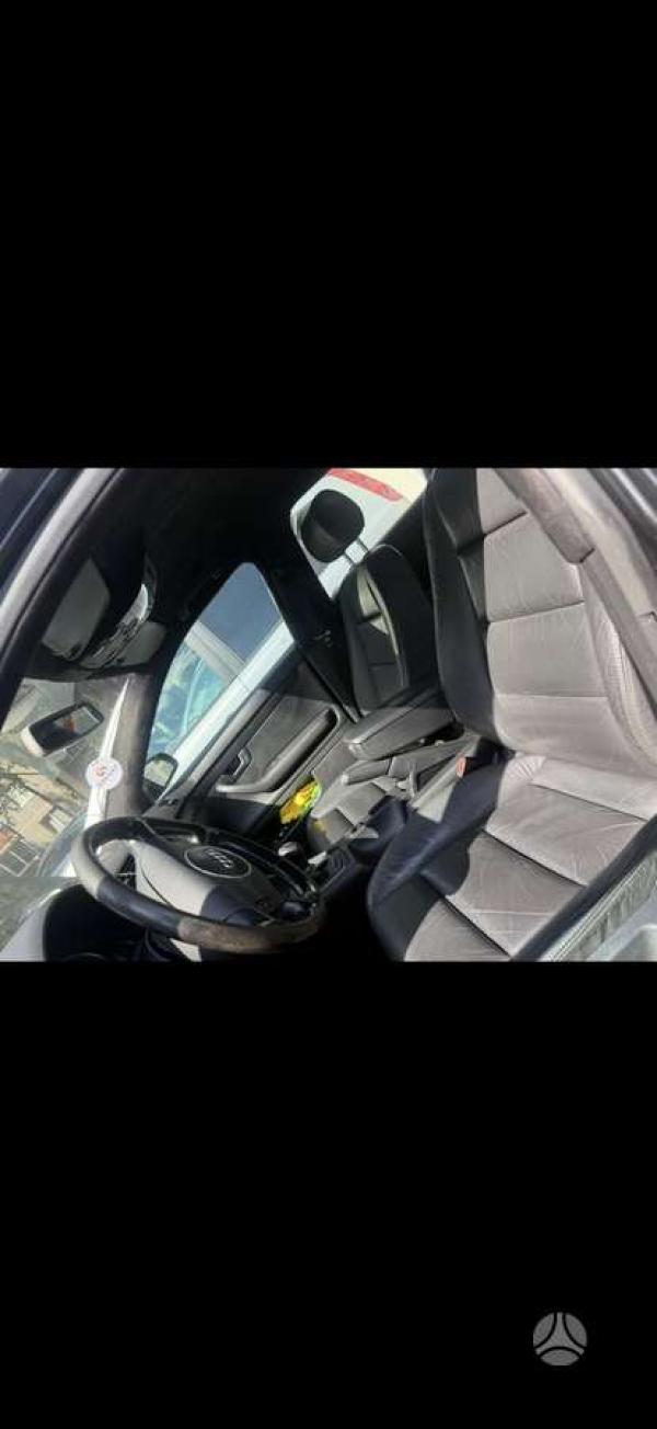 Melns Audi A4 2004 Panevēža, ar dzinēja tilpumu 2.50 L un nobraukumu 286 tūkst. km par 950 €, foto 9 vietnē AUTOMOTO.COM.LV