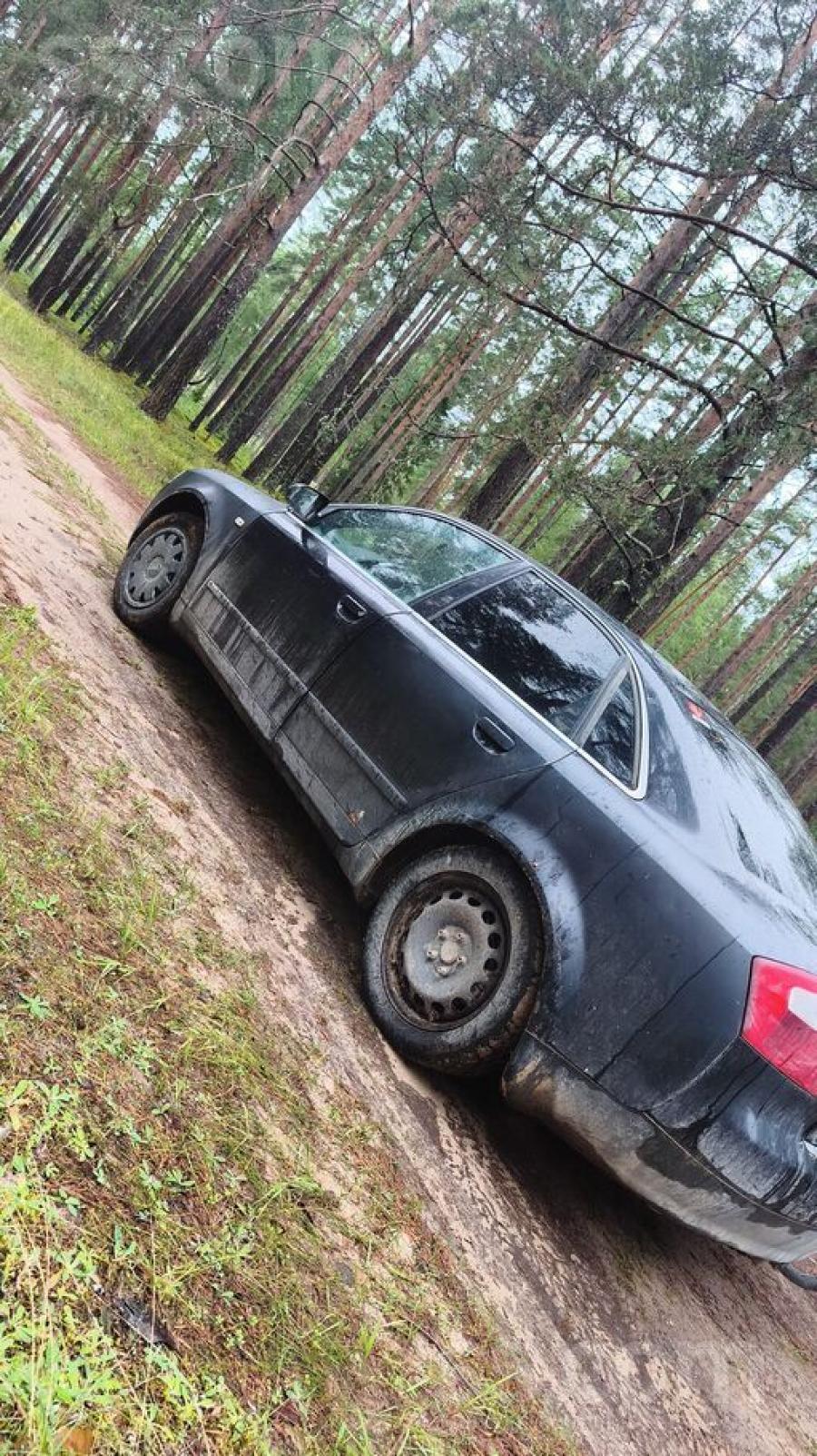 Melns Audi A4 2004 Tukums, ar dzinēja tilpumu 1.90 L un nobraukumu 489 tūkst. km par 600 €, foto 5 vietnē AUTOMOTO.COM.LV