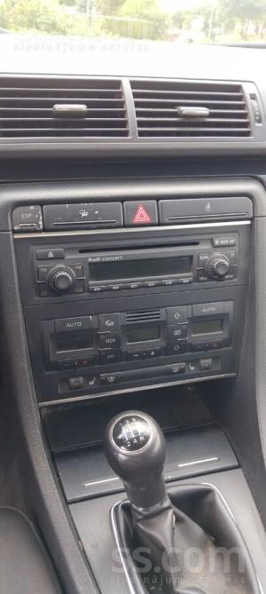 Melns Audi A4 2004 Cēsis, ar dzinēja tilpumu 2.00 L un nobraukumu 268 tūkst. km par 990 €, foto 4 vietnē AUTOMOTO.COM.LV