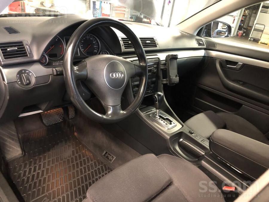 Melns Audi A4 2004 Rīga, ar dzinēja tilpumu 1.90 L un nobraukumu 265 tūkst. km par 2800 €, foto 9 vietnē AUTOMOTO.COM.LV
