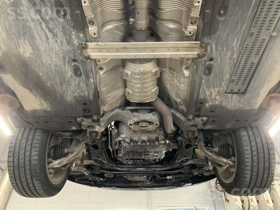 Melns Audi A4 2004 Rīga, ar dzinēja tilpumu 1.90 L un nobraukumu 265 tūkst. km par 2800 €, foto 14 vietnē AUTOMOTO.COM.LV