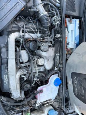 Melns Audi A4 2004 Daugavpils, ar dzinēja tilpumu 2.50 L un nobraukumu 0 tūkst. km par 2700 €, foto 9 vietnē AUTOMOTO.COM.LV