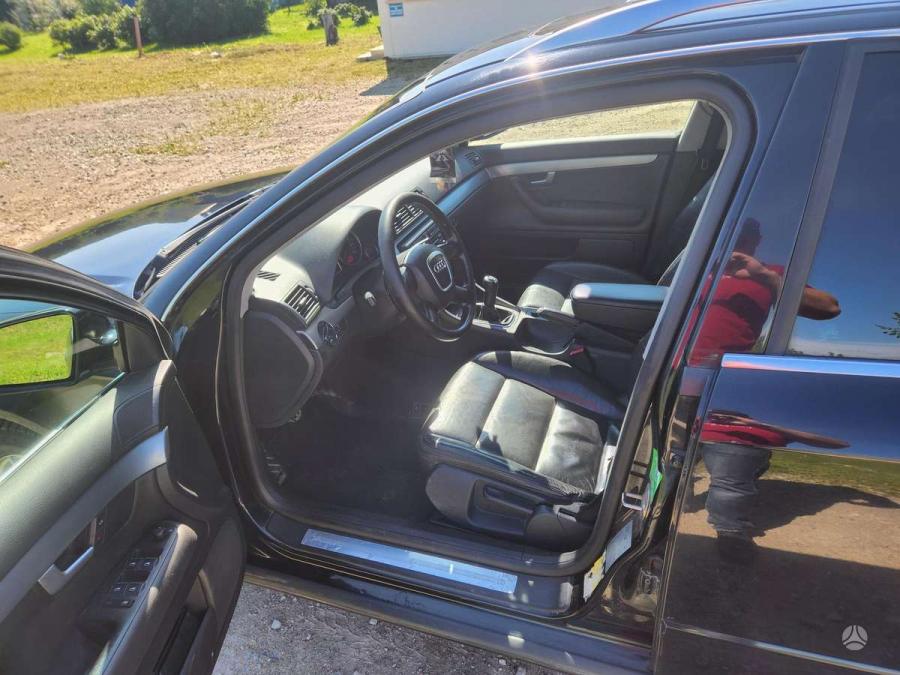 Black Audi A4 2004 in Vilnius, with an engine capacity of 1.97 L and mileage of 516 thousand km for 1900 €, photo 9 on AUTOMOTO.COM.LV