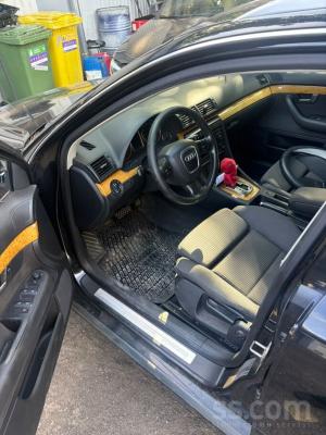 Melns Audi A4 2004 Rīga, ar dzinēja tilpumu 2.50 L un nobraukumu 292 tūkst. km par 1900 €, foto 3 vietnē AUTOMOTO.COM.LV