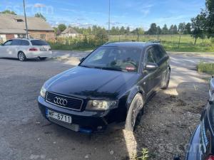 Melns Audi A4 2004 Kuldīga, ar dzinēja tilpumu 1.80 L un nobraukumu 430 tūkst. km par 2250 €, foto 3 vietnē AUTOMOTO.COM.LV
