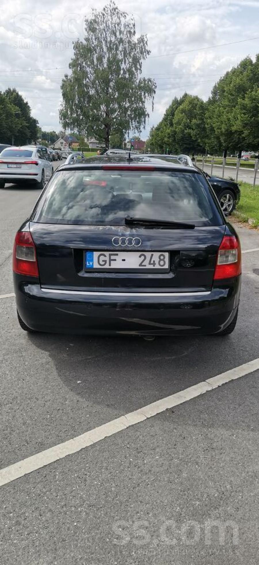 Black Audi A4 2004 in Riga, with an engine capacity of 1.90 L and mileage of 430 thousand km for 1150 €, photo 5 on AUTOMOTO.COM.LV