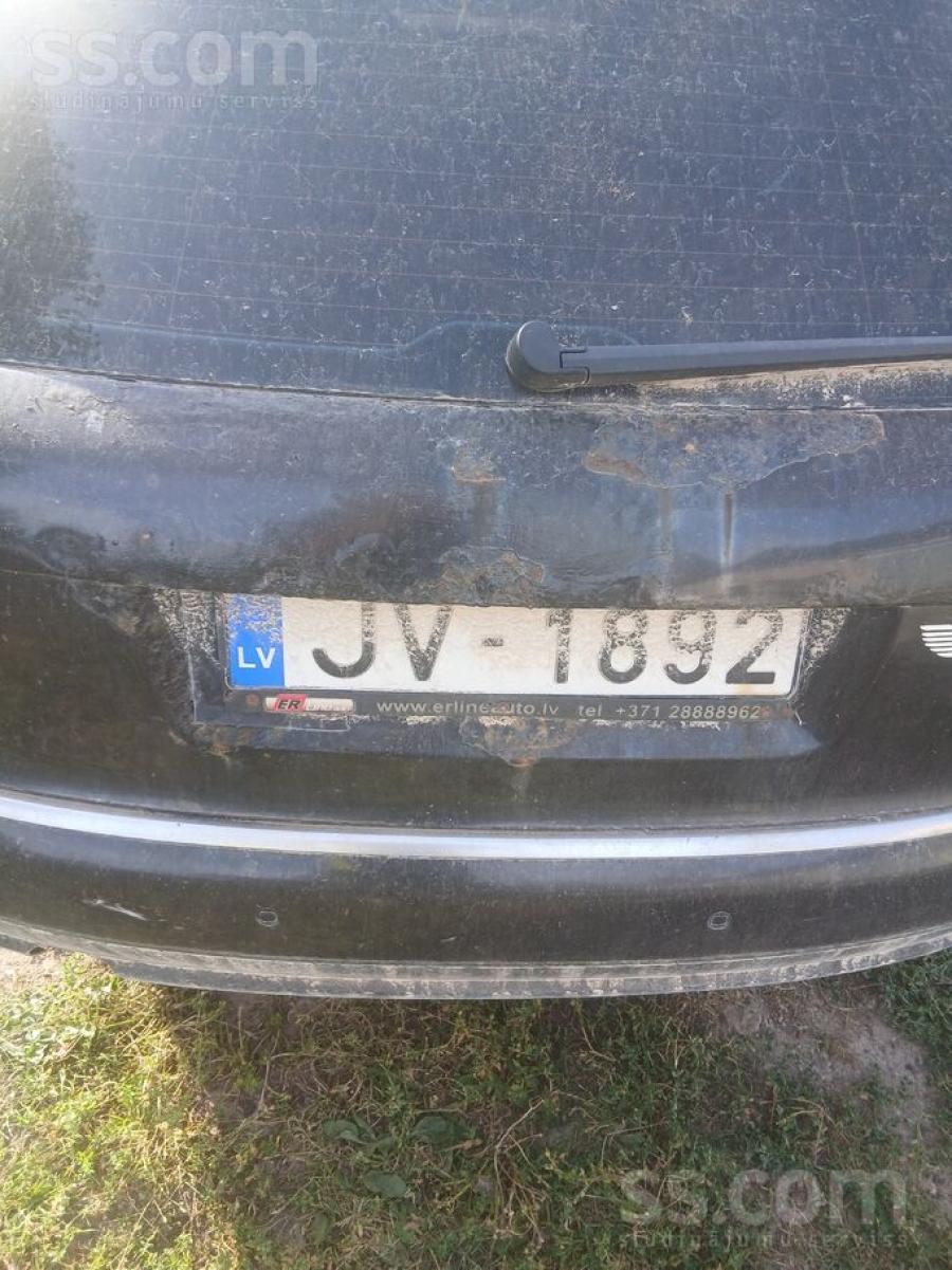Черный Ауди А4 2004 в Елгава, объемом двигателя 1.90 л и пробегом 320 тыс. км за 650 €, фото 6 на AUTOMOTO.COM.LV
