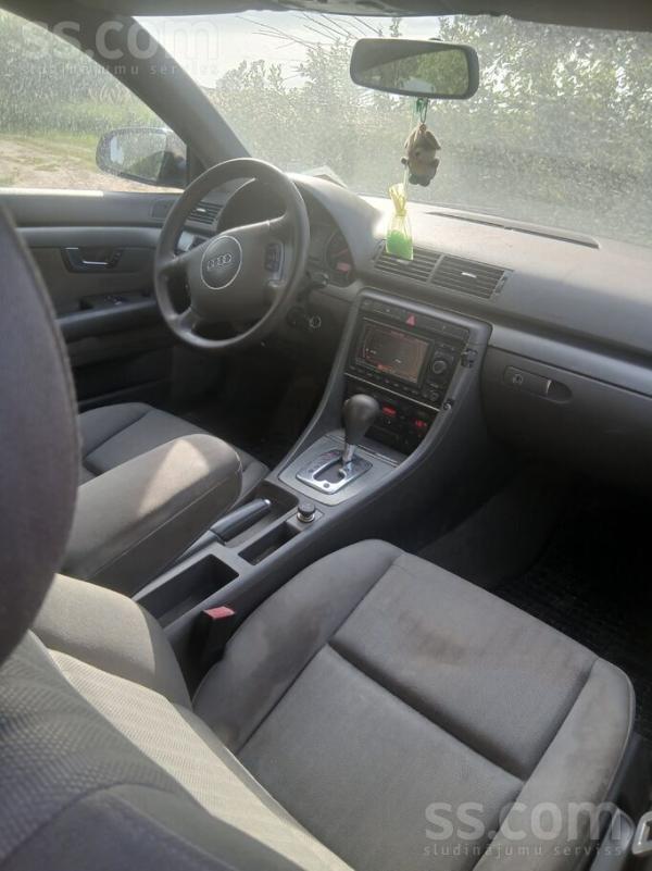 Melns Audi A4 2004 Jelgava, ar dzinēja tilpumu 1.90 L un nobraukumu 320 tūkst. km par 650 €, foto 4 vietnē AUTOMOTO.COM.LV
