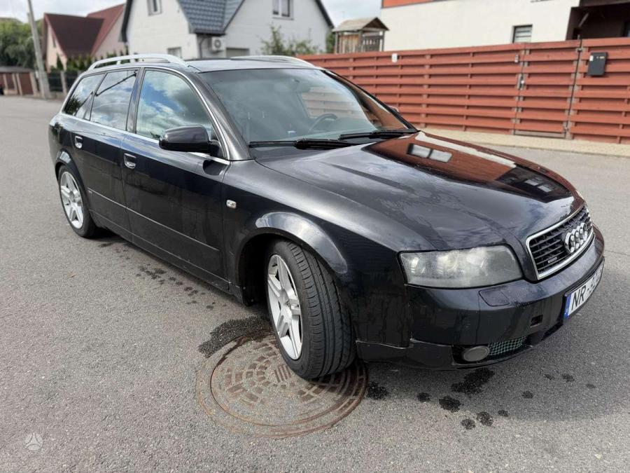 Melns Audi A4 2004 Kauņa, ar dzinēja tilpumu 2.50 L un nobraukumu 322 tūkst. km par 2250 €, foto 5 vietnē AUTOMOTO.COM.LV