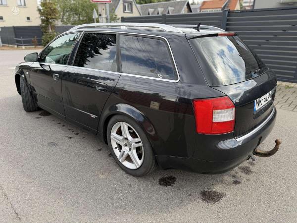 Black Audi A4 2004 in Kaunas, with an engine capacity of 2.50 L and mileage of 322 thousand km for 2250 €, photo 10 on AUTOMOTO.COM.LV