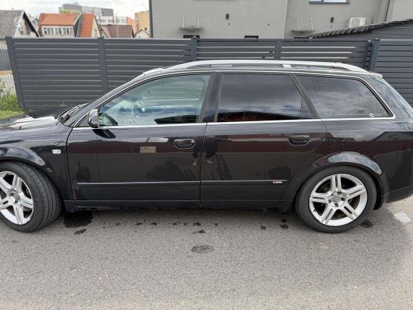 Black Audi A4 2004 in Kaunas, with an engine capacity of 2.50 L and mileage of 322 thousand km for 2250 €, photo 11 on AUTOMOTO.COM.LV