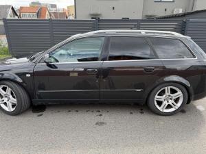 Melns Audi A4 2004 Kauņa, ar dzinēja tilpumu 2.50 L un nobraukumu 322 tūkst. km par 2250 €, foto 11 vietnē AUTOMOTO.COM.LV