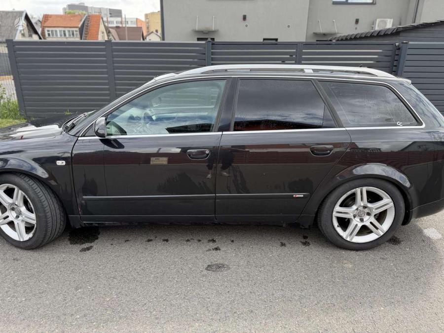 Melns Audi A4 2004 Kauņa, ar dzinēja tilpumu 2.50 L un nobraukumu 322 tūkst. km par 2250 €, foto 11 vietnē AUTOMOTO.COM.LV