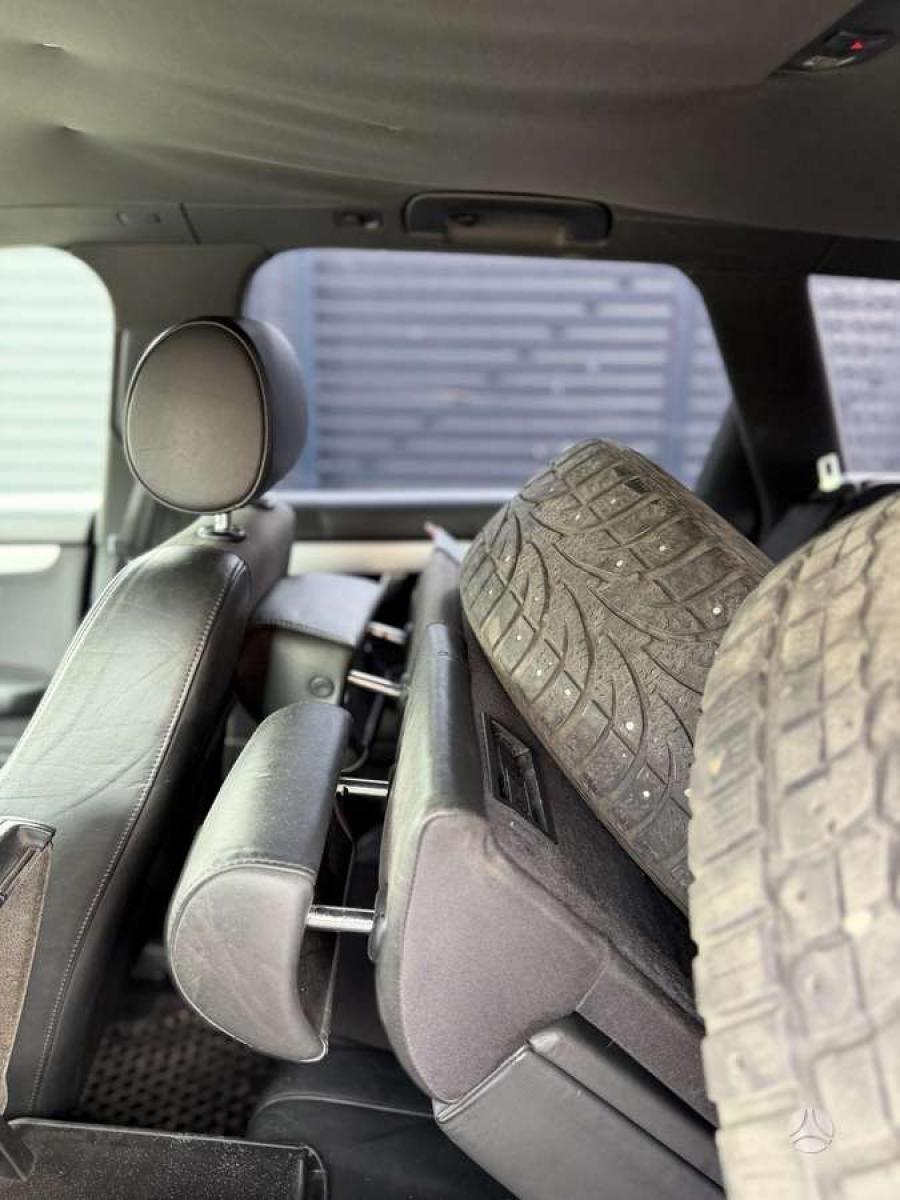 Melns Audi A4 2004 Kauņa, ar dzinēja tilpumu 2.50 L un nobraukumu 322 tūkst. km par 2250 €, foto 18 vietnē AUTOMOTO.COM.LV