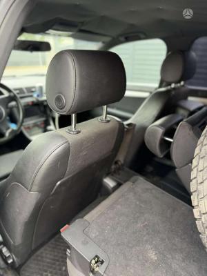Melns Audi A4 2004 Kauņa, ar dzinēja tilpumu 2.50 L un nobraukumu 322 tūkst. km par 2250 €, foto 19 vietnē AUTOMOTO.COM.LV
