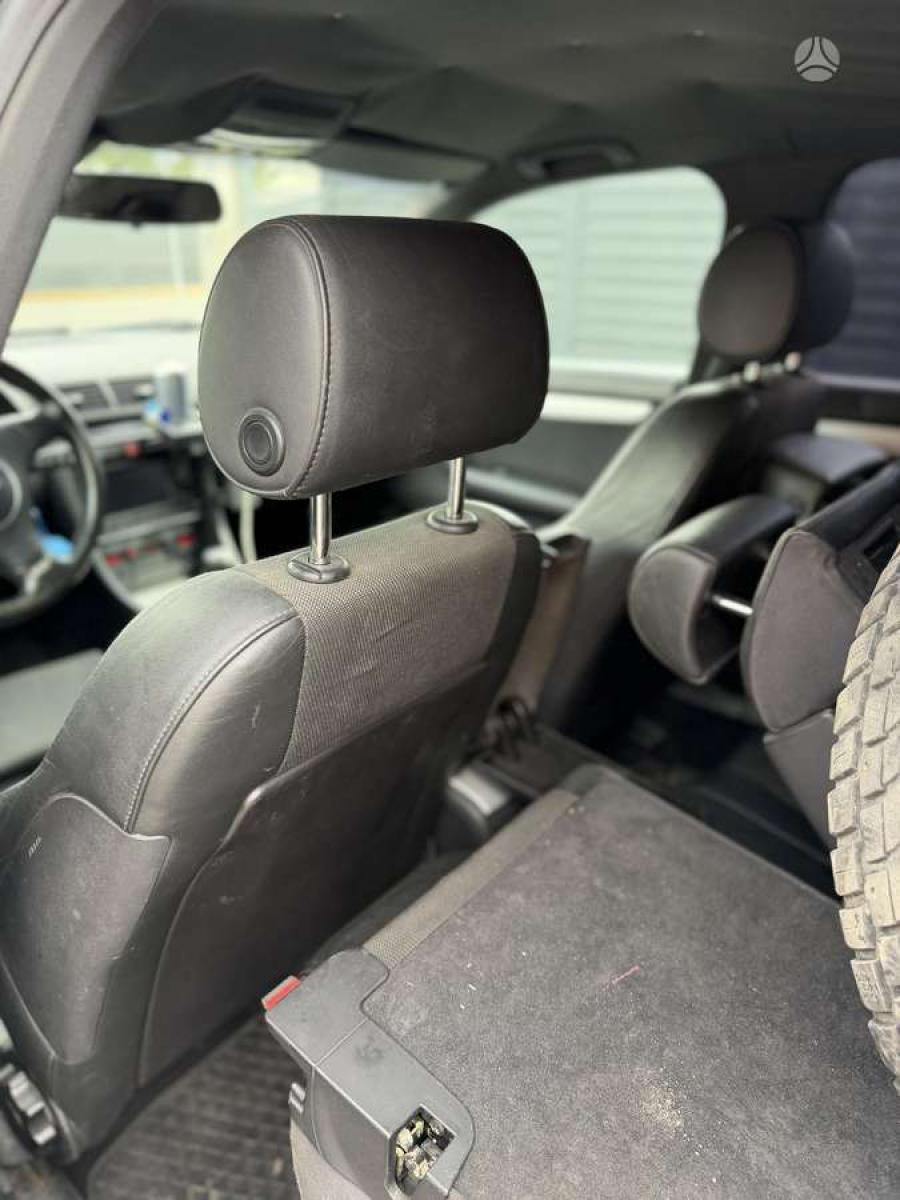 Melns Audi A4 2004 Kauņa, ar dzinēja tilpumu 2.50 L un nobraukumu 322 tūkst. km par 2250 €, foto 19 vietnē AUTOMOTO.COM.LV
