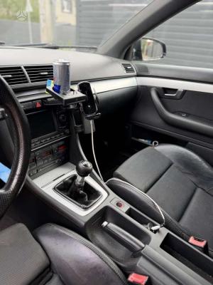 Melns Audi A4 2004 Kauņa, ar dzinēja tilpumu 2.50 L un nobraukumu 322 tūkst. km par 2250 €, foto 24 vietnē AUTOMOTO.COM.LV