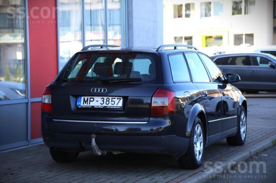 Melns Audi A4 2004 Rīga, ar dzinēja tilpumu 1.90 L un nobraukumu 320 tūkst. km par 1995 €, foto 7 vietnē AUTOMOTO.COM.LV