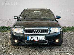 Black Audi A4 2004 in Riga, with an engine capacity of 2.50 L and mileage of 286 thousand km for 1590 €, photo 4 on AUTOMOTO.COM.LV
