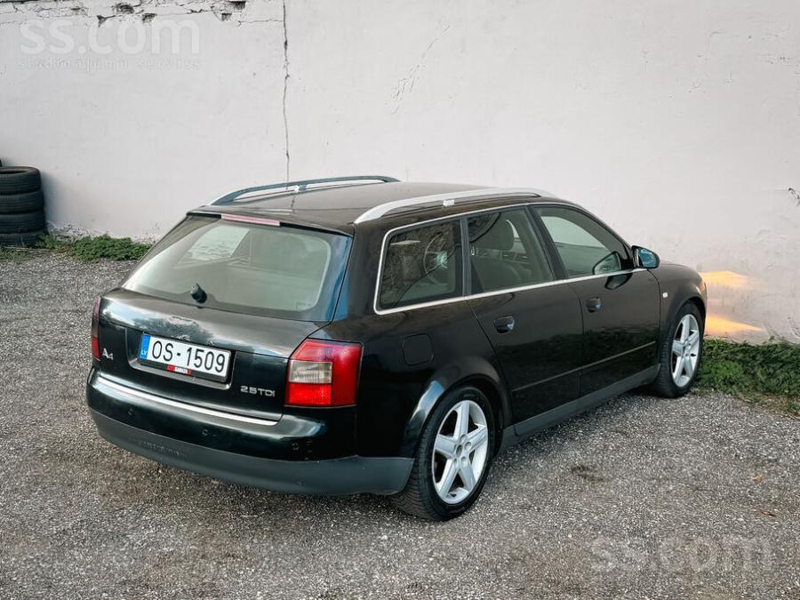 Black Audi A4 2004 in Riga, with an engine capacity of 2.50 L and mileage of 286 thousand km for 1590 €, photo 7 on AUTOMOTO.COM.LV