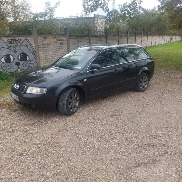 Black Audi A4 2004 in Riga, with an engine capacity of 2.50 L and mileage of 368 thousand km for 1200 €, photo 3 on AUTOMOTO.COM.LV