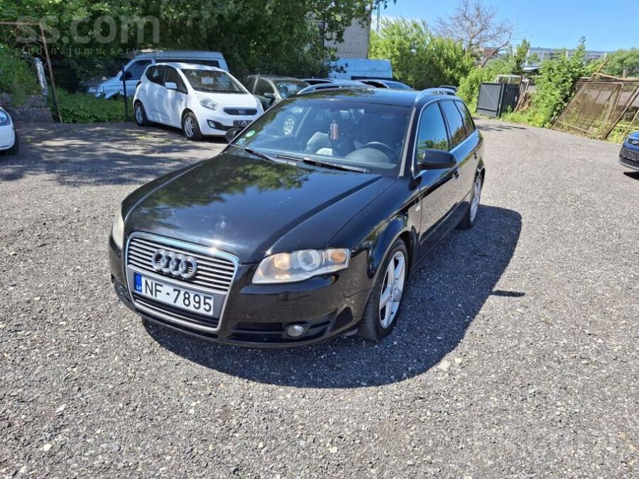 Black Audi A4 2005 in Riga, with an engine capacity of 2.50 L and mileage of 333 thousand km for 2390 €, photo 4 on AUTOMOTO.COM.LV