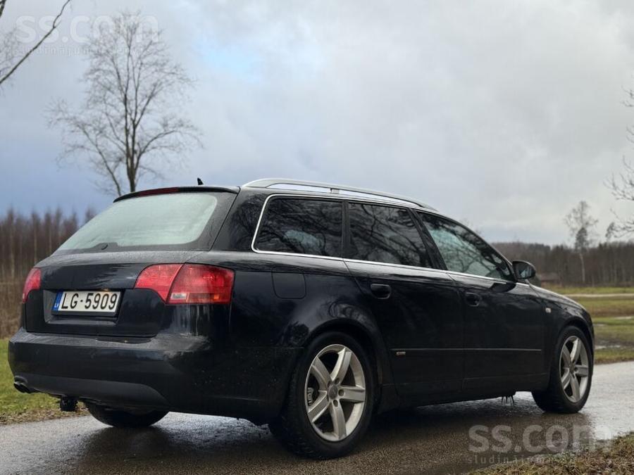 Melns Audi A4 2005 Cēsis, ar dzinēja tilpumu 2.00 L un nobraukumu 281 tūkst. km par 2100 €, foto 3 vietnē AUTOMOTO.COM.LV