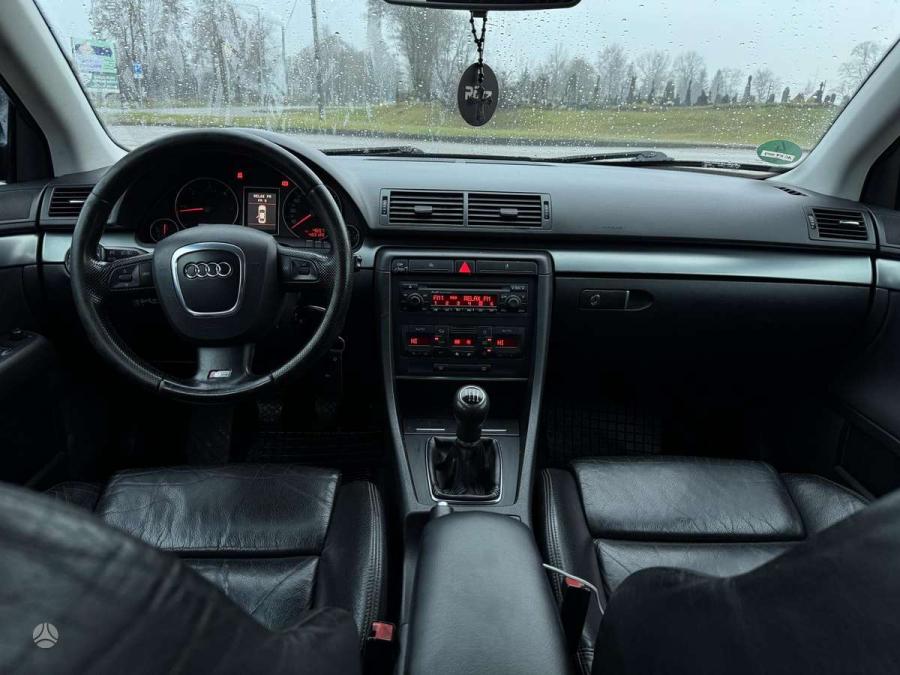 Melns Audi A4 2005 Tauragė, ar dzinēja tilpumu 2.50 L un nobraukumu 403 tūkst. km par 2550 €, foto 9 vietnē AUTOMOTO.COM.LV