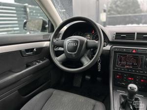 Melns Audi A4 2005 Viļņa, ar dzinēja tilpumu 2.00 L un nobraukumu 331 tūkst. km par 2799 €, foto 9 vietnē AUTOMOTO.COM.LV