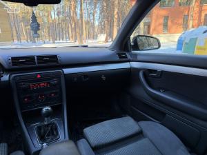 Melns Audi A4 2005 Alīta, ar dzinēja tilpumu 2.00 L un nobraukumu 379 tūkst. km par 2750 €, foto 27 vietnē AUTOMOTO.COM.LV