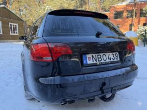 Melns Audi A4 2005 Alīta, ar dzinēja tilpumu 1.97 L un nobraukumu 379 tūkst. km par 2750 €, foto 8 vietnē AUTOMOTO.COM.LV