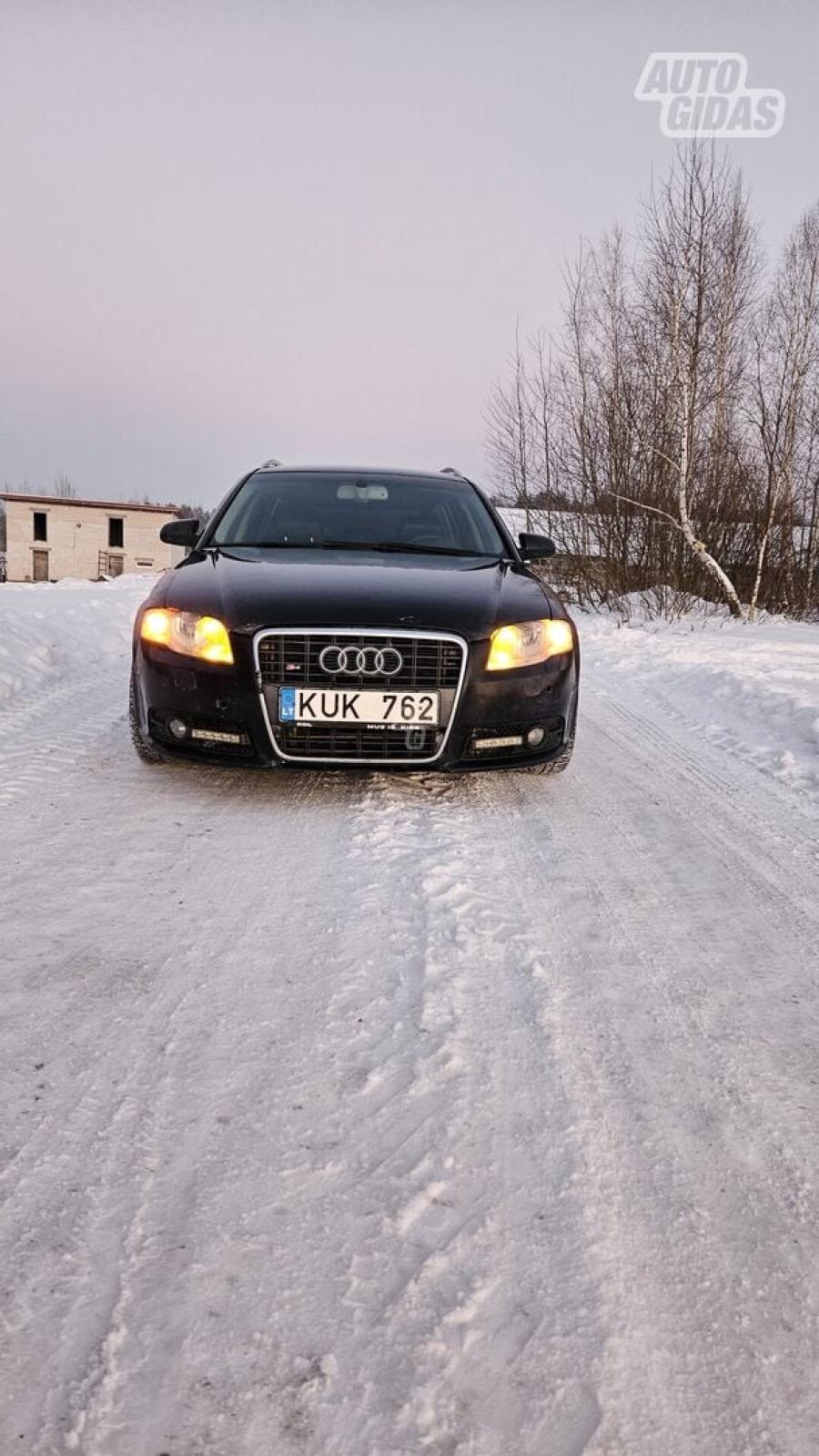 Melns Audi A4 2005 Vievis, ar dzinēja tilpumu 2.00 L un nobraukumu 380 tūkst. km par 2300 €, foto 3 vietnē AUTOMOTO.COM.LV