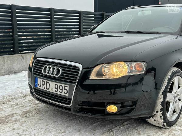 Black Audi A4 2005 in Vilnius, with an engine capacity of 2.00 L and mileage of 371 thousand km for 2100 €, photo 2 on AUTOMOTO.COM.LV
